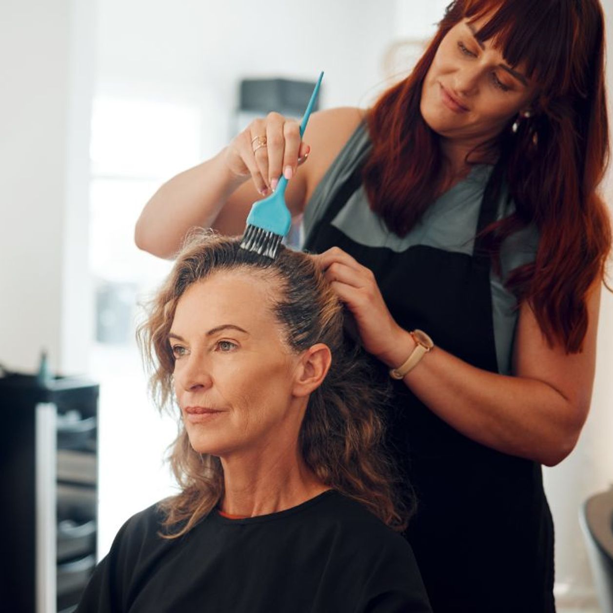 Coloration après 50 ans : voici les 5 couleurs de cheveux les plus ...