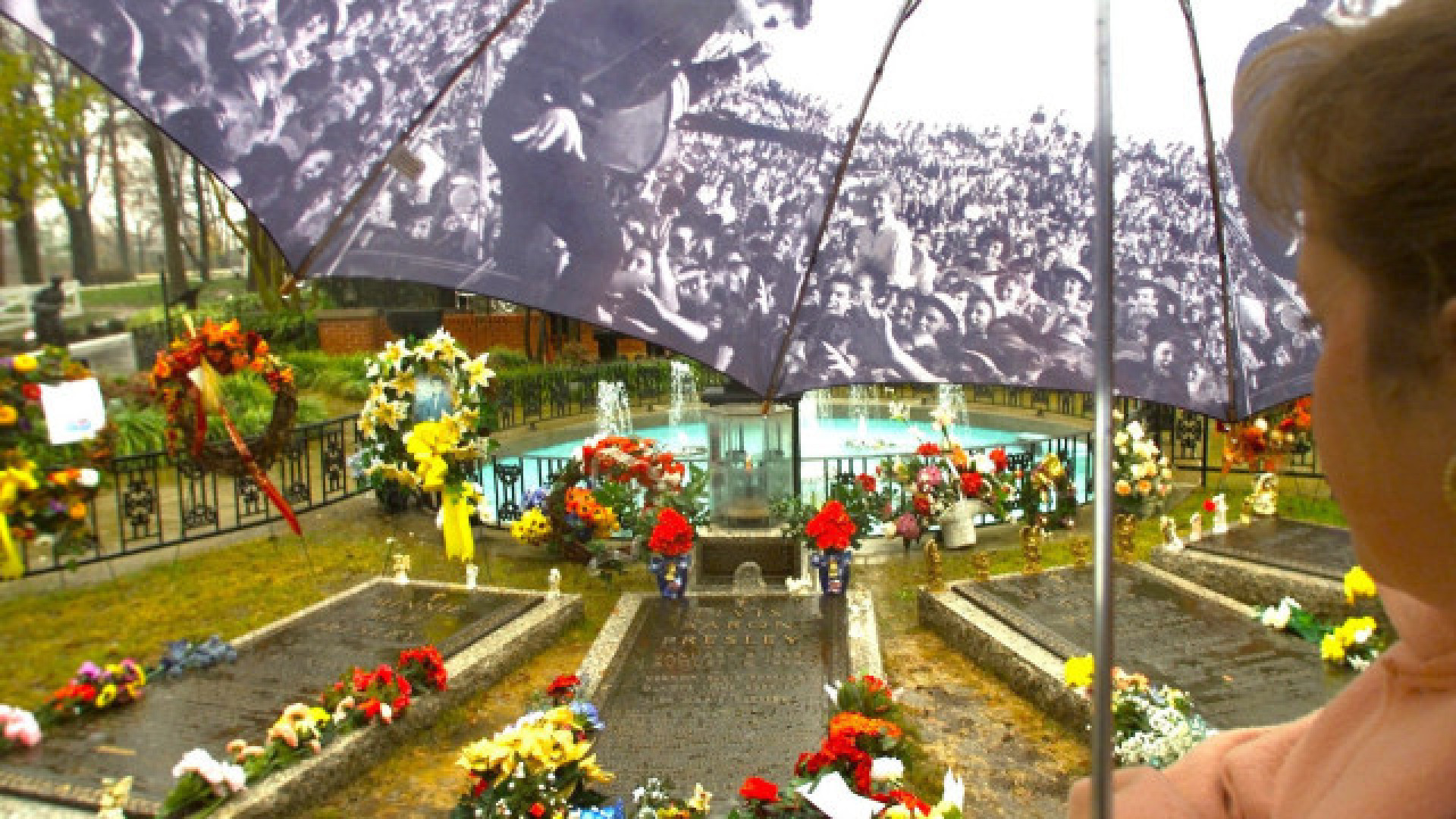 Famous people and their final resting places