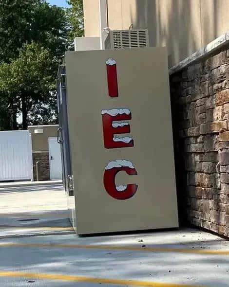 35 Examples Of Accidental Comedy Found In The Wild And Too Good Not To ...