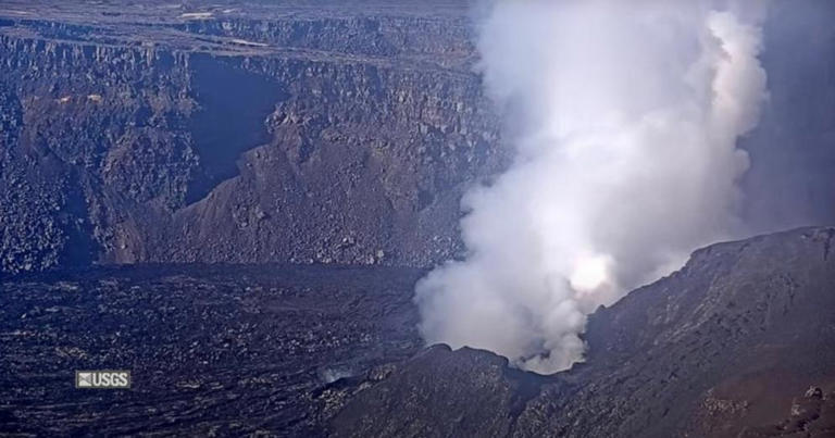 Hawaiian volcano shoots lava to height of Empire State Building