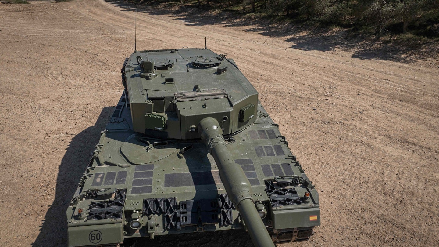 Indra Nemus radar anti-drone tests on Leopard tanks