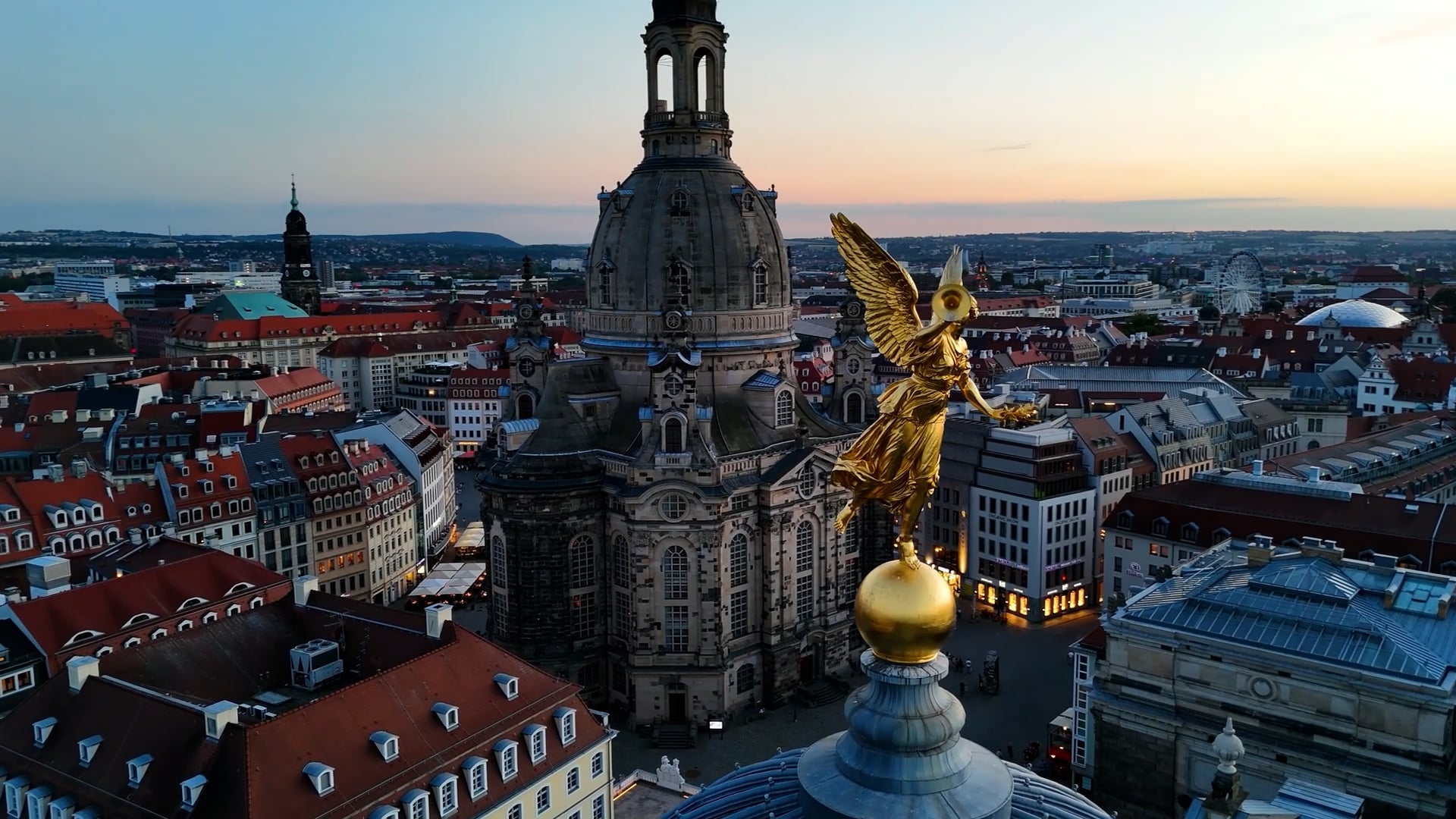 Historyczne Drezno: Widoki z drona na niemiecką „Florencję nad Łabą”