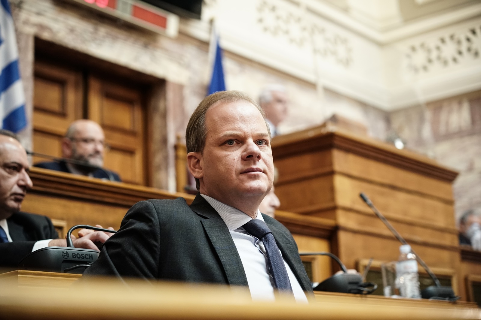 Η ΝΔ, ο Καραμανλής και η προανακριτική μιας fast track αθώωσης