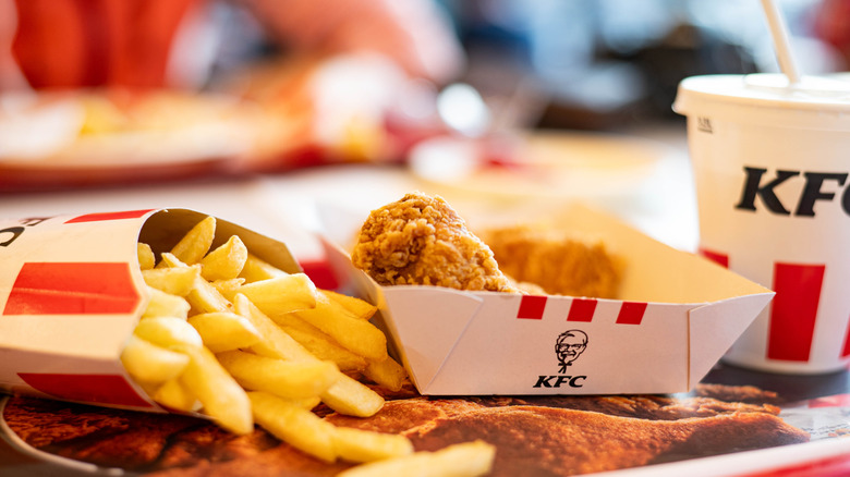 The Unique Way KFC Cooks Chicken (It's Not Deep Fried)