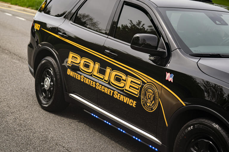 Secret Service officers suspended after on-duty "altercation"