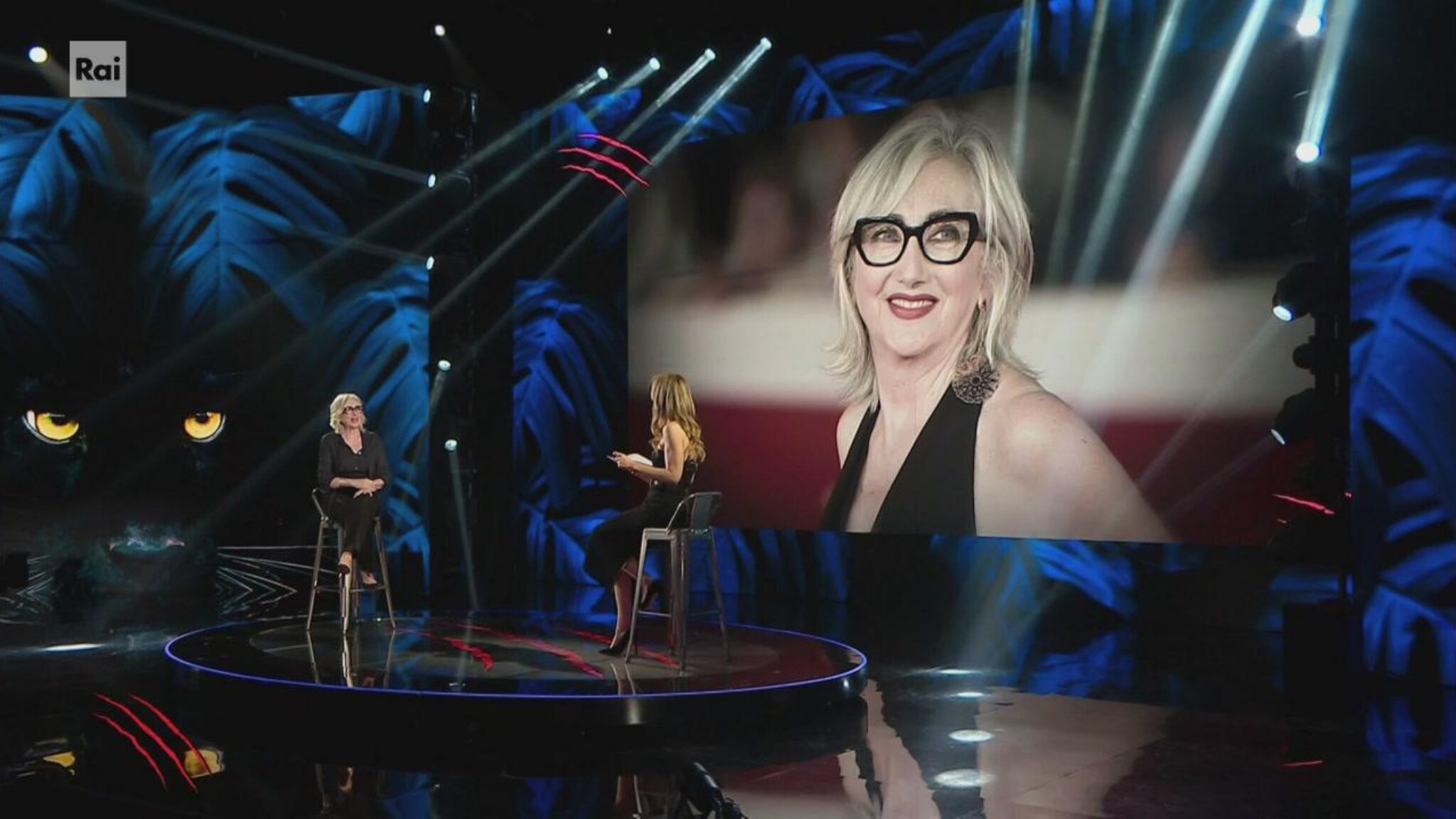 Lunetta Savino: "Il cinema italiano non dà spazio alle donne"