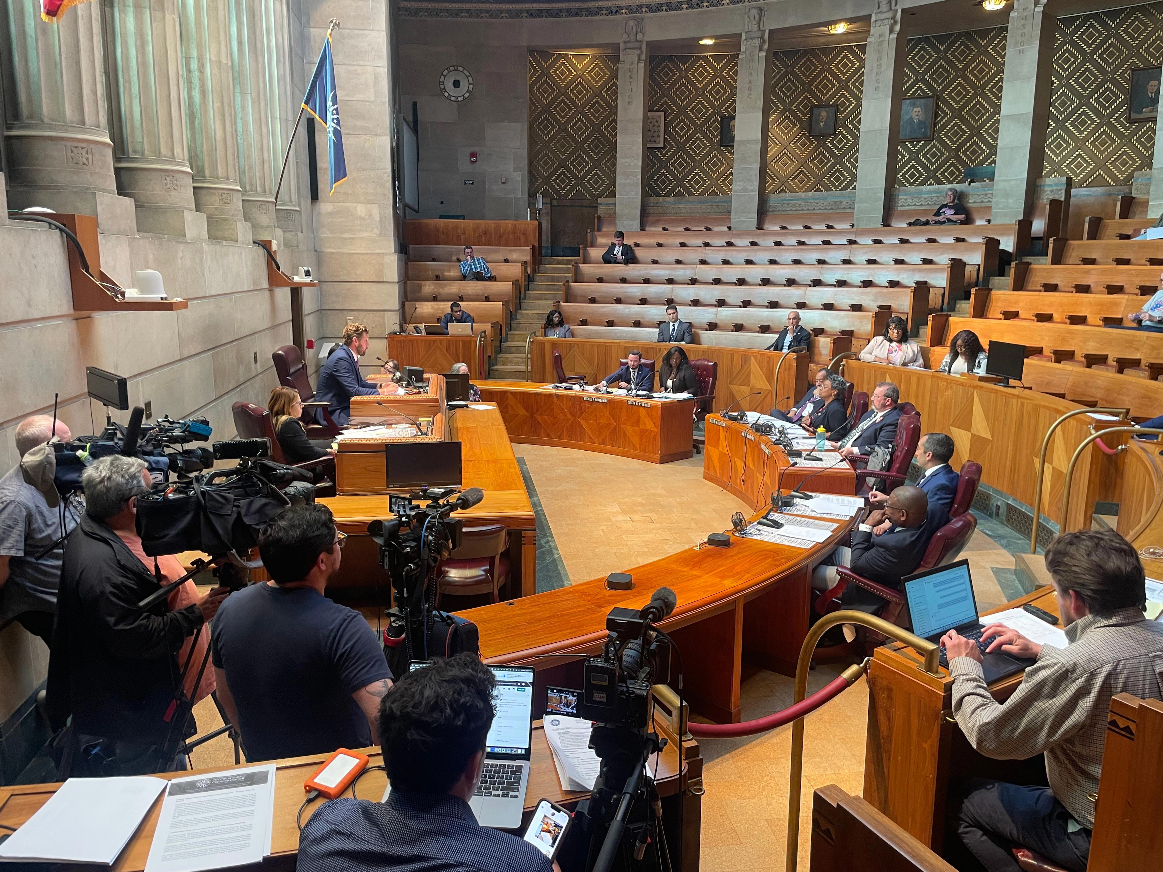 City lawmakers approve Mayor Scanlon's budget despite continued fiscal ...