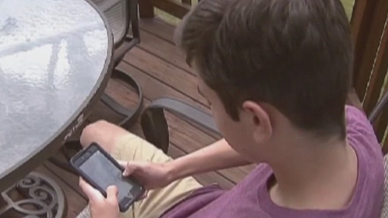 An expert's advice for parents and summer screen time challenges