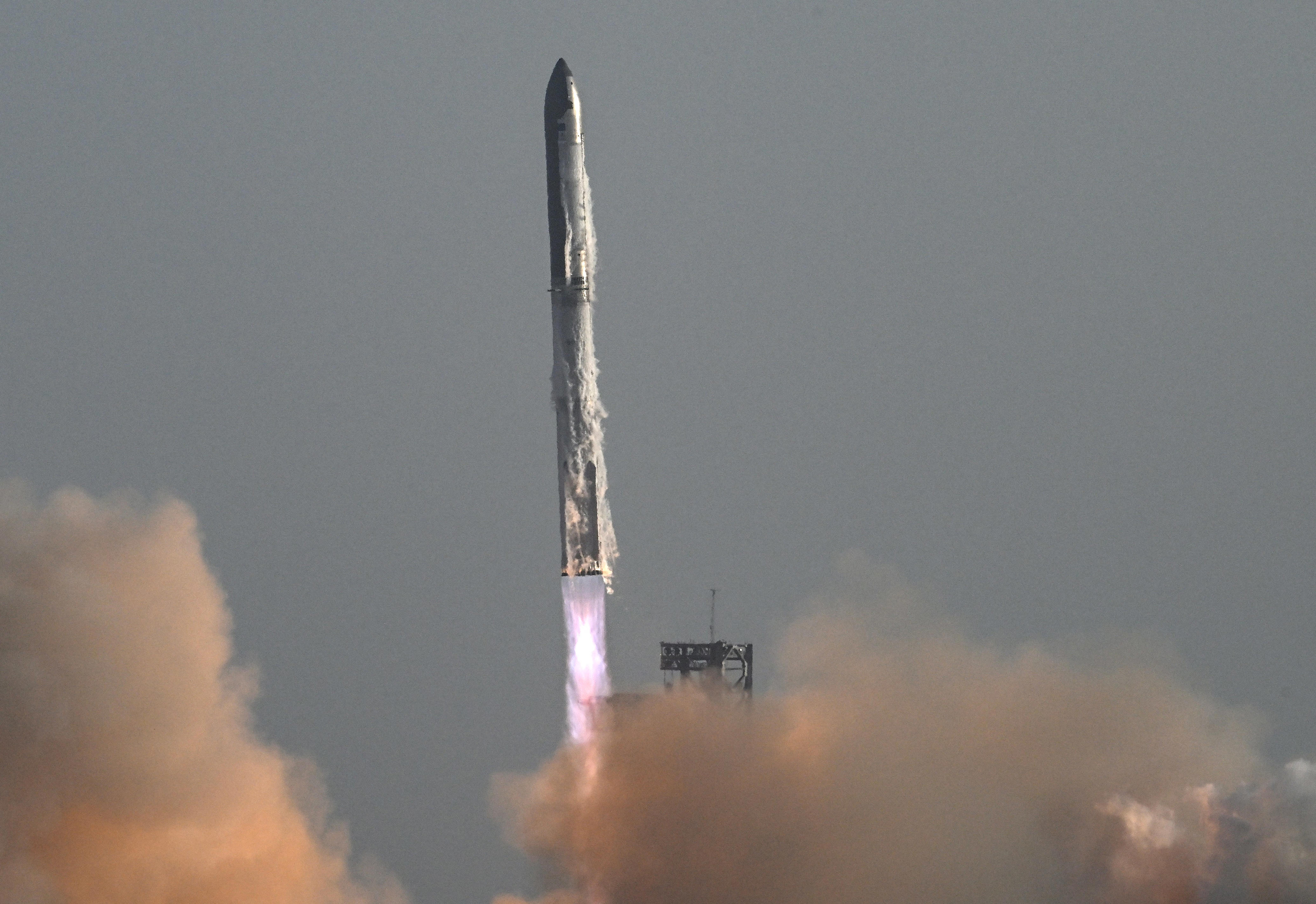 SpaceX Starship rocket breaks up again after last 2 attempts ended in ...