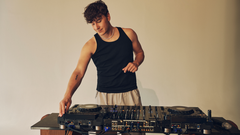 Airbnb ‘Immersive Experiences’ Coming to Lollapalooza Festivals Worldwide