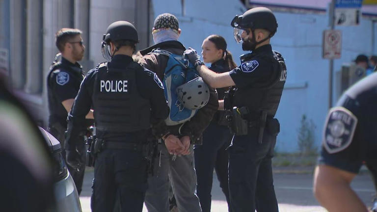 8 arrested at counterprotest, religious group rally outside Seattle ...