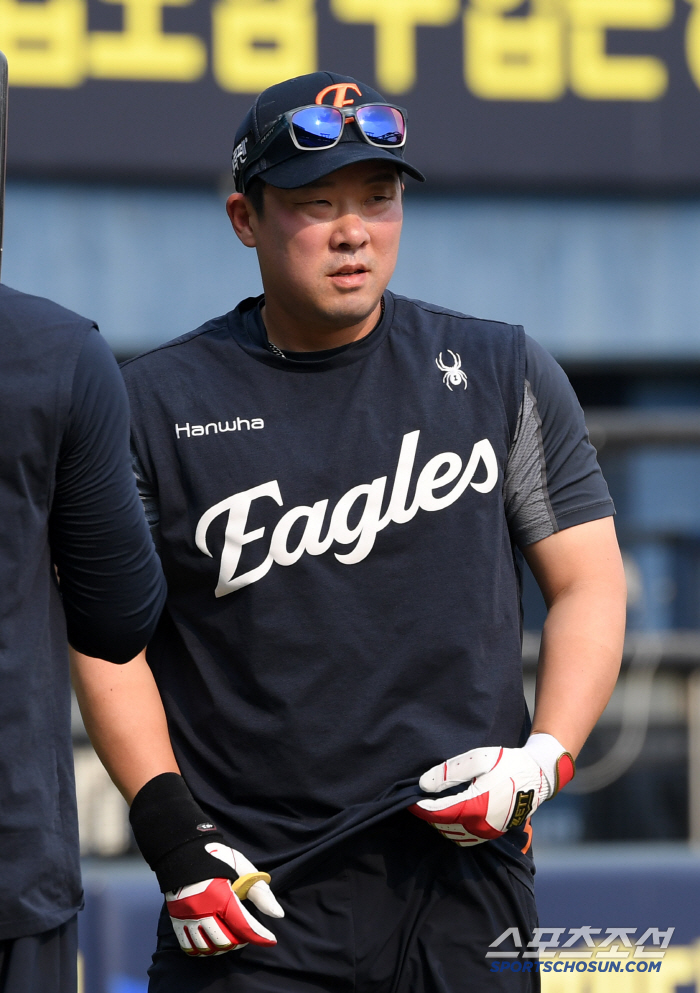 It's seven times now, but you have to come up more. Ahn Chi-hong, who ...