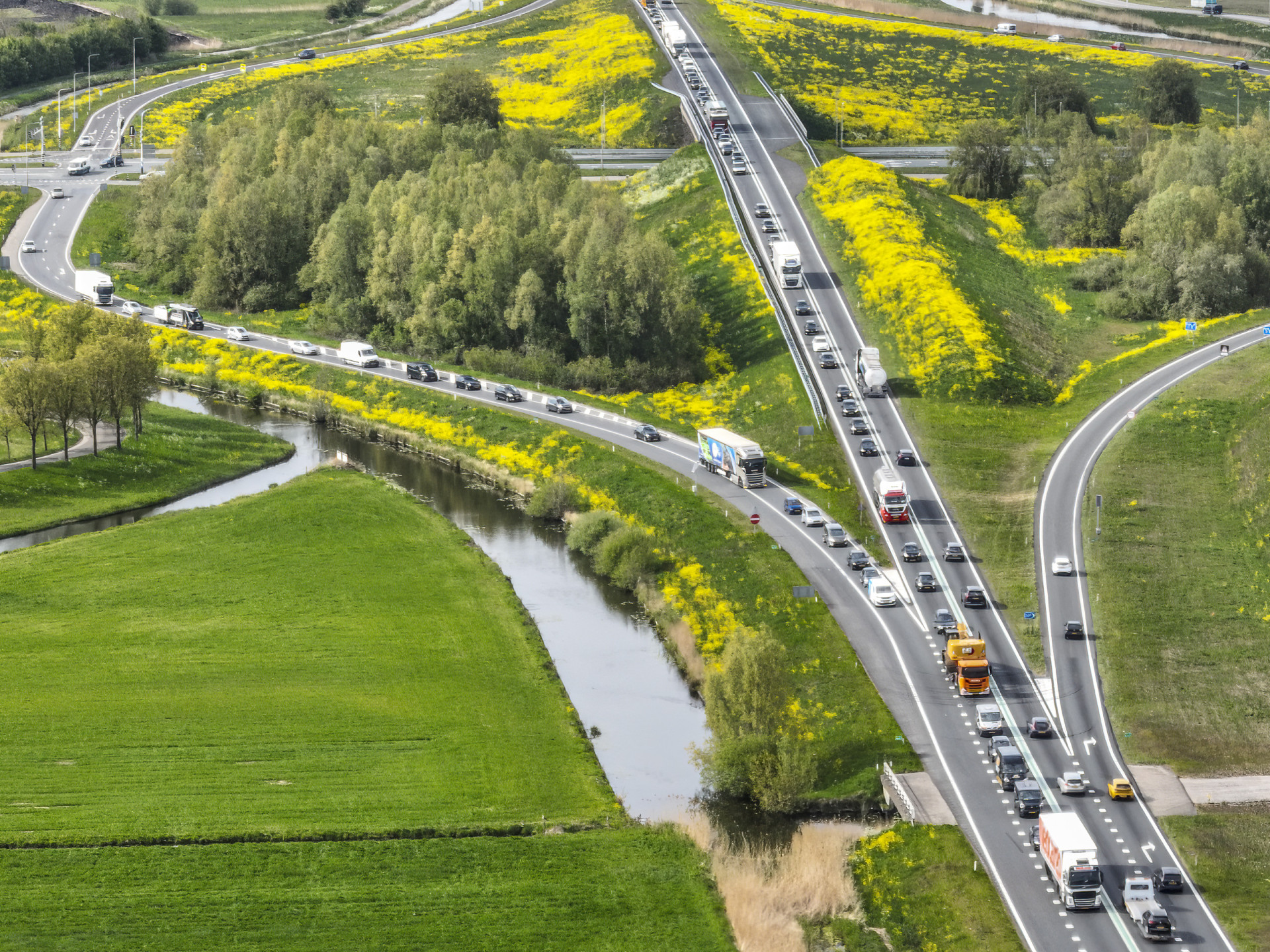 De gevaarlijkste (en veiligste) Europese landen om in te rijden