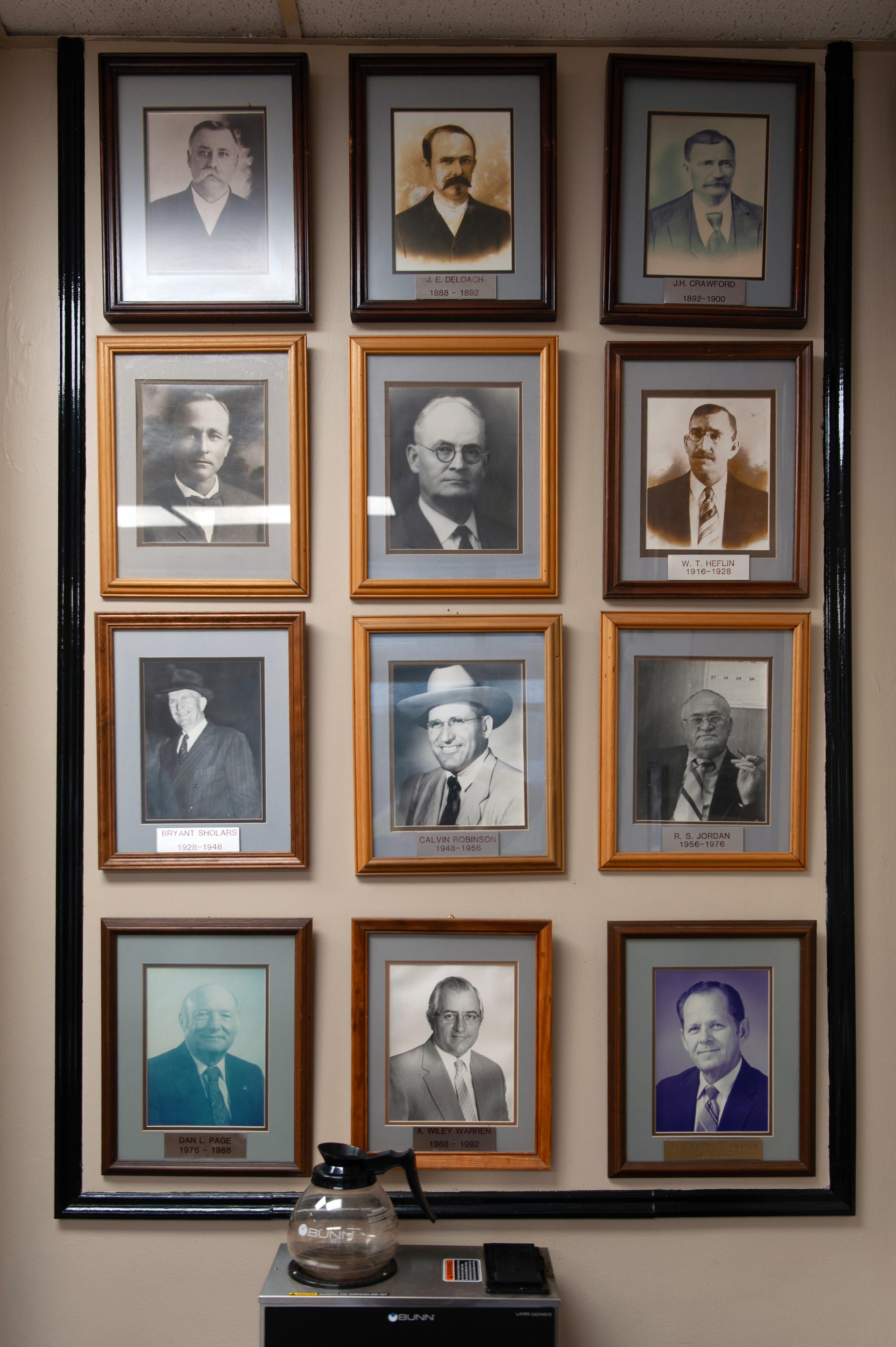 In ‘detention alley,’ a small town benefits from a big ICE facility