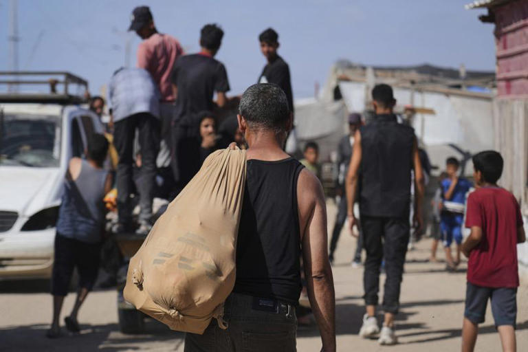 Israeli troops open fire as Gaza crowd overwhelms US-backed aid hub