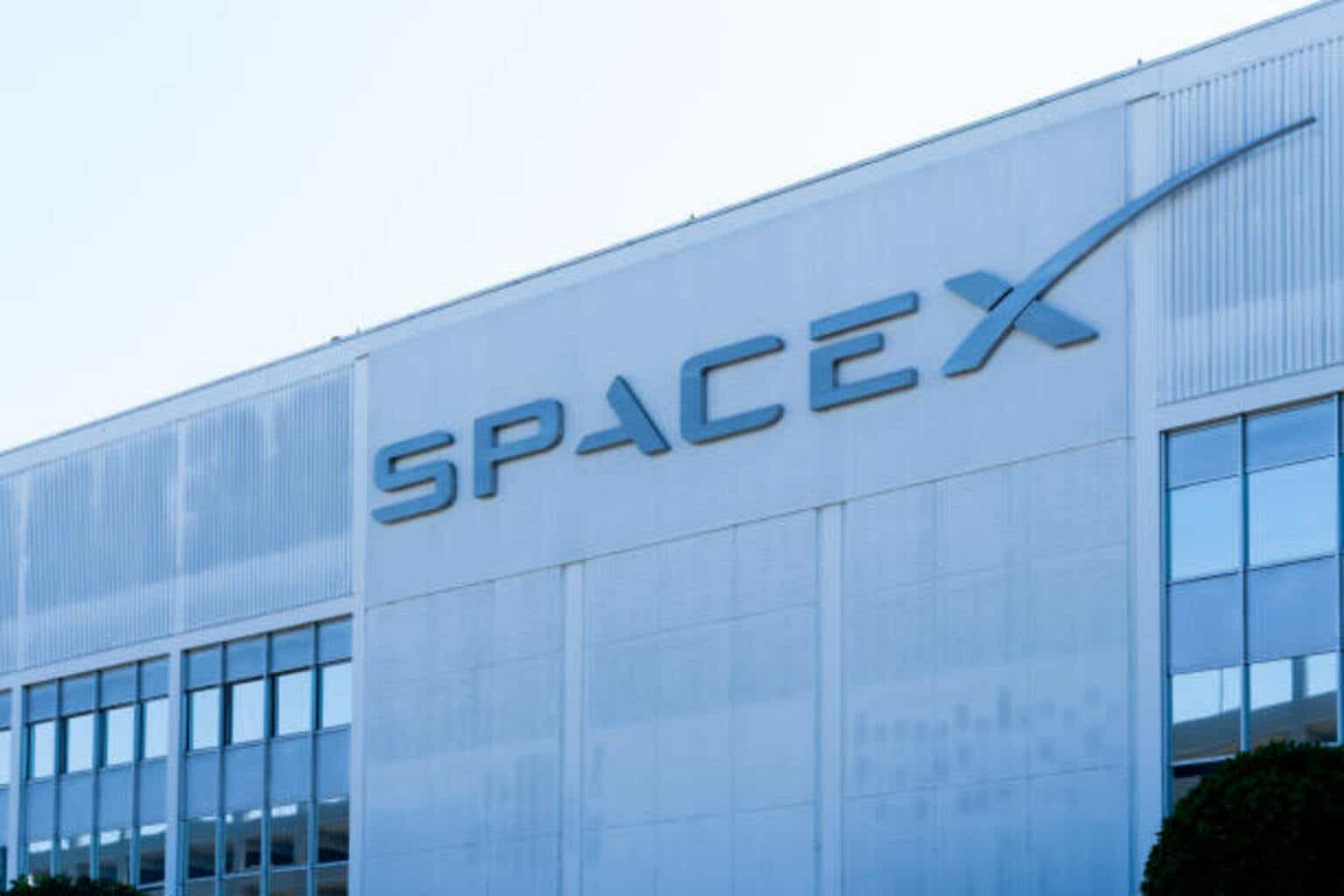SpaceX's Starship loses control mid-flight, 30 minutes after launch