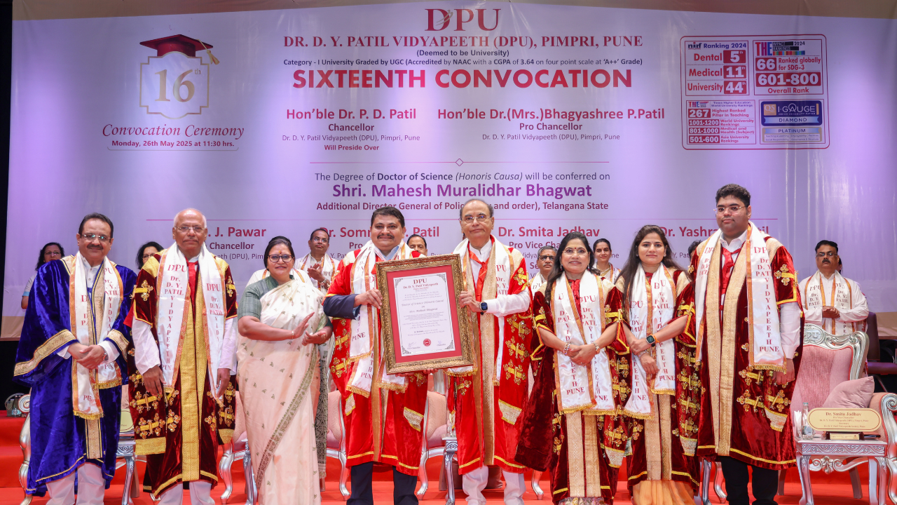 Dr. D. Y. Patil Vidyapeeth (DPU) celebrates its 16th convocation ...