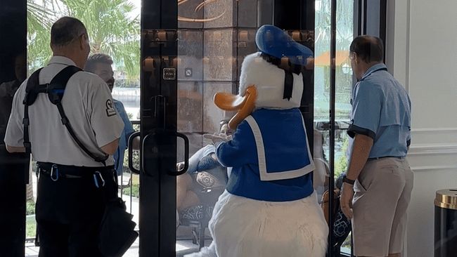 'Hilarity Ensued': Donald Duck Makes Disney Staff Play Rock, Paper ...