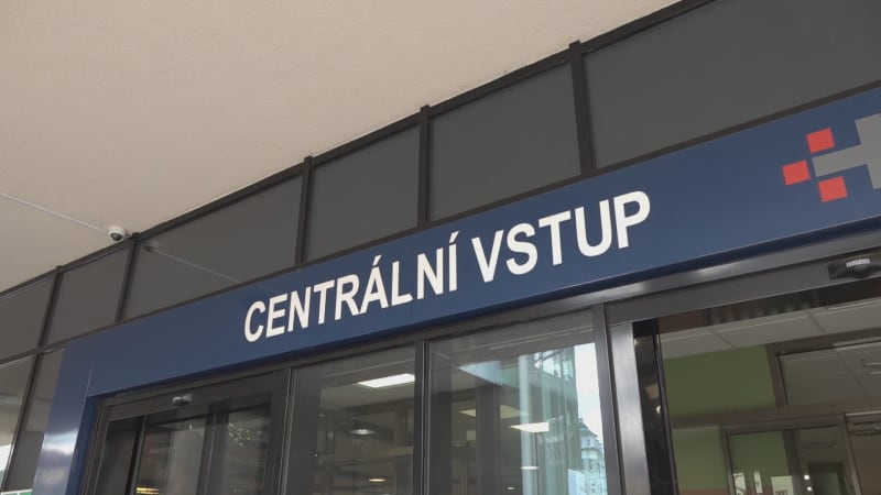 Bouře v karlovarské nemocnici: Ředitelka se chce zbavit dvou primářů ...