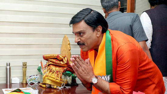 Former Karnataka minister Gali Janardhan Reddy shifted to Bengaluru ...