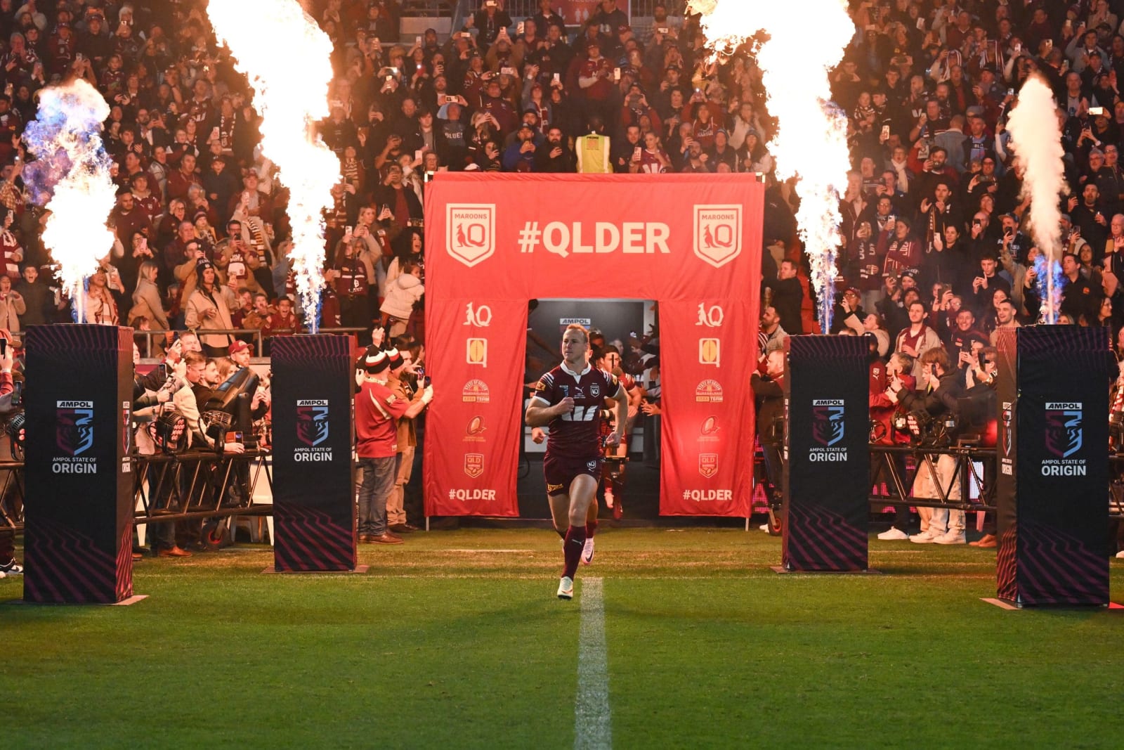 LIVE BLOG: State of Origin Game 1, QLD Maroons vs NSW Blues as it happens