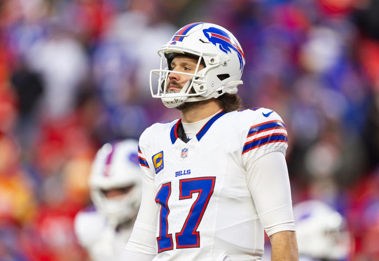 Top 10 NFL Quarterbacks for the 2025 NFL Season