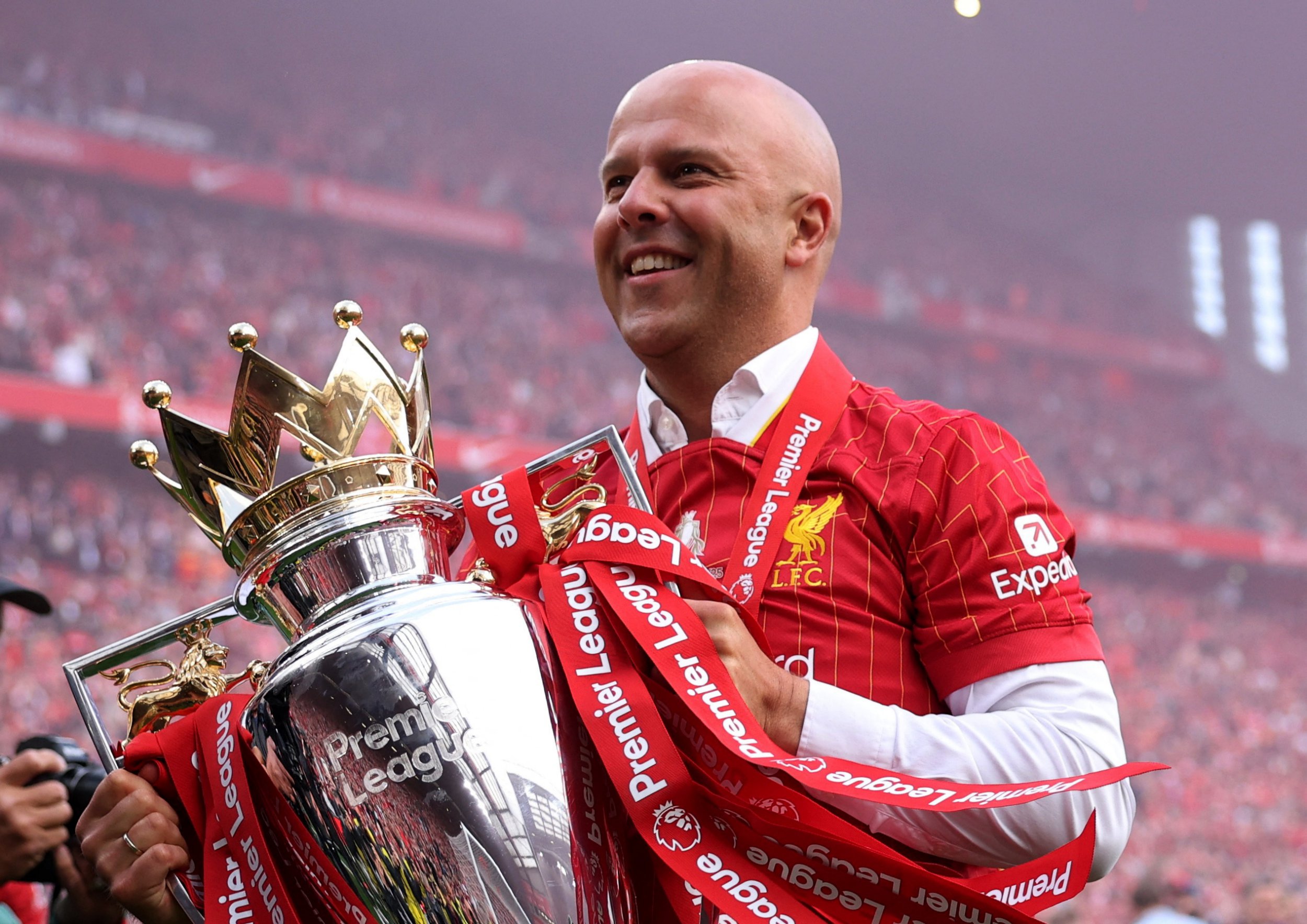 Liverpool begin talks to sign £83m striker ahead of Chelsea