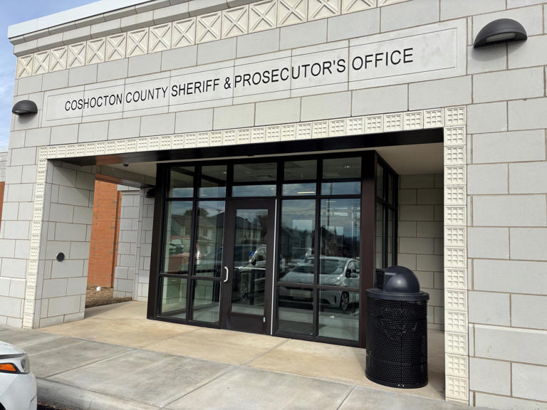 Newcomerstown juvenile injured in Coshocton dirt bike crash