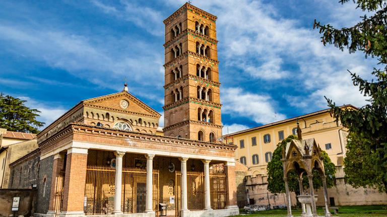 One Of The Best Places To Retire In Italy Is A Breathtaking Medieval ...