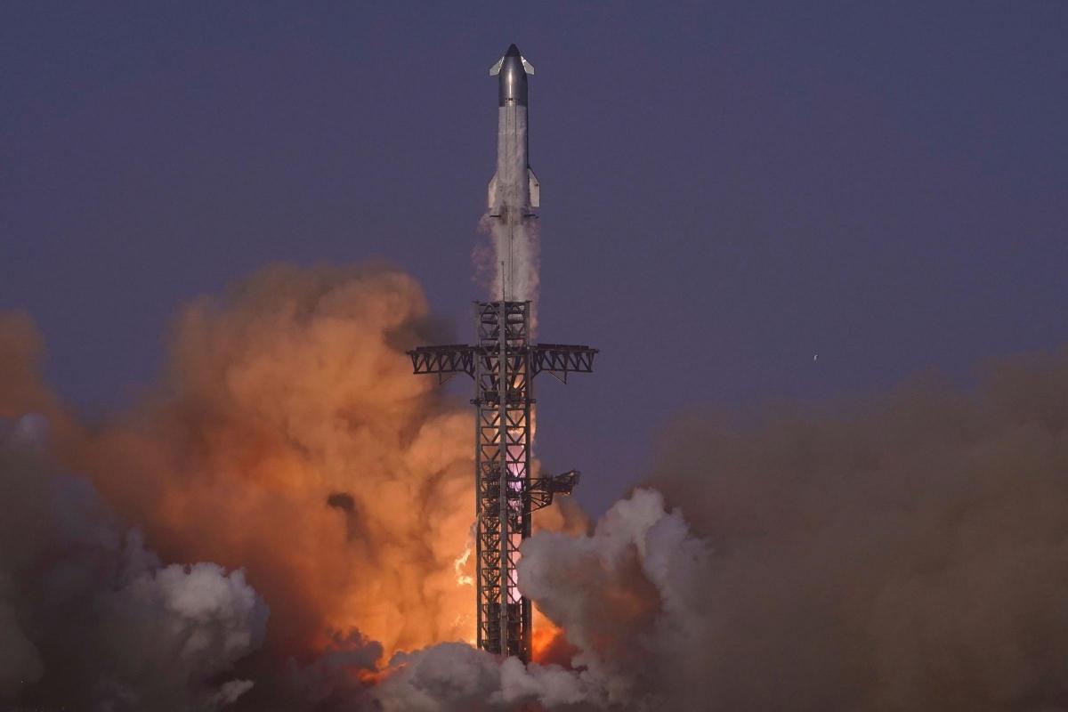 Elon Musk's SpaceX Starship rocket tumbles out of control and tears apart