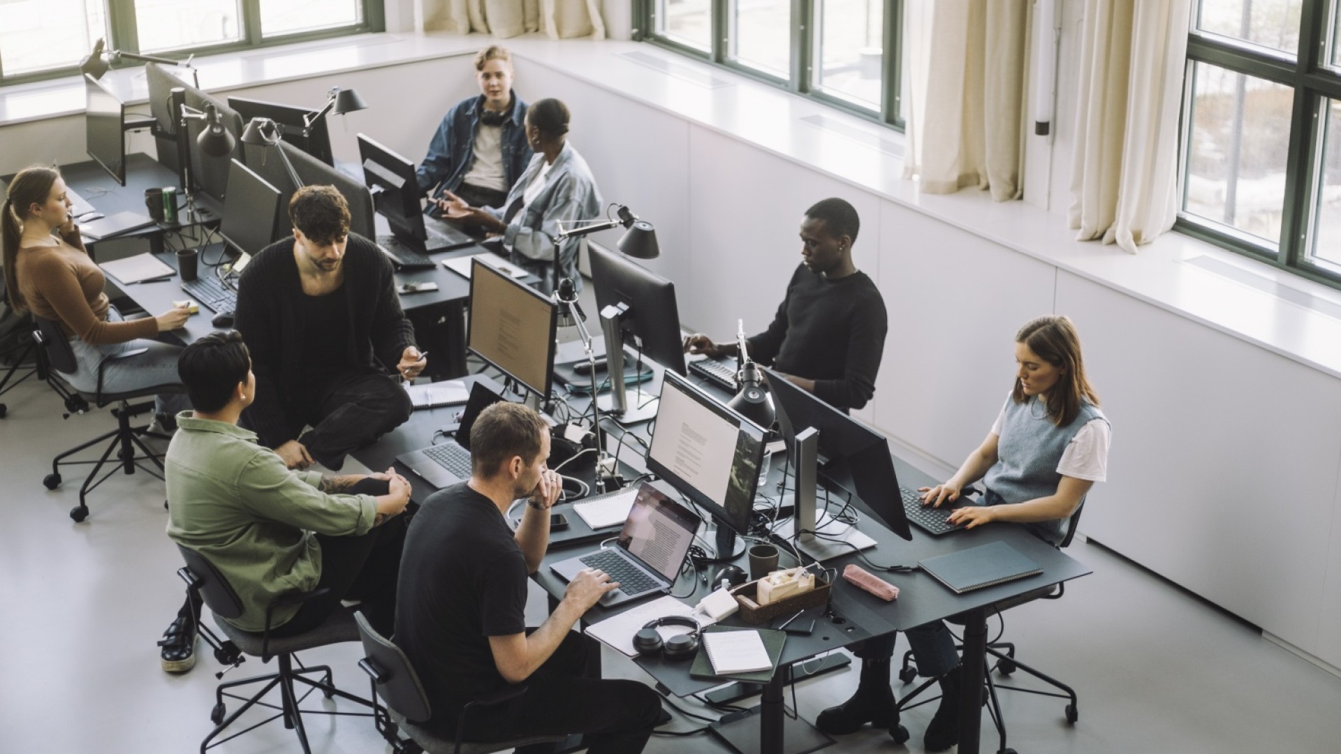 A 'white-collar bloodbath': AI could wipe out half of all entry-level ...