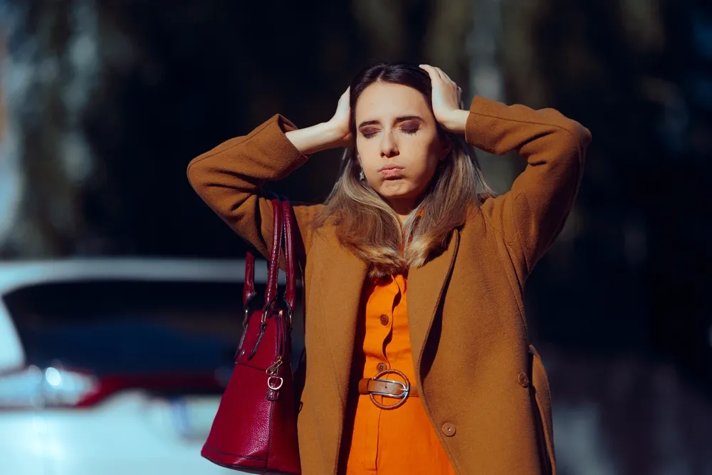 13 Signs You’re Bored Out Of Your Mind & What To Do About It