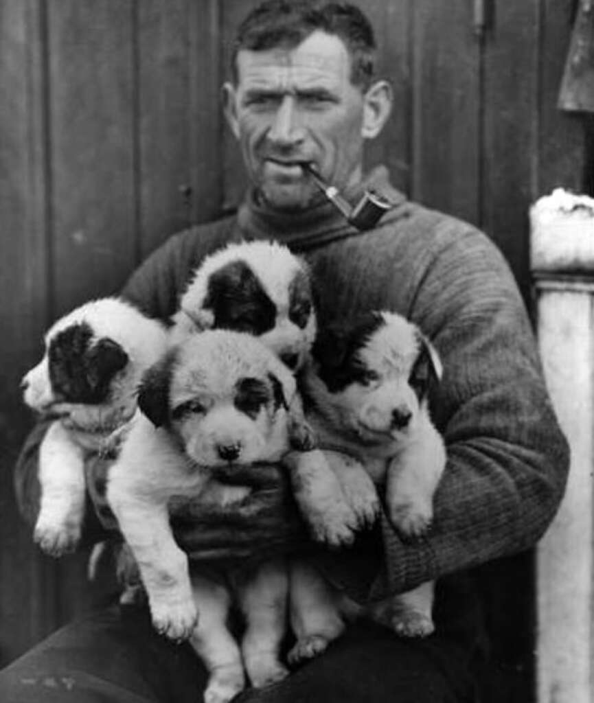 20 Vintage Photos of Famous Explorers (1800s-1900s)