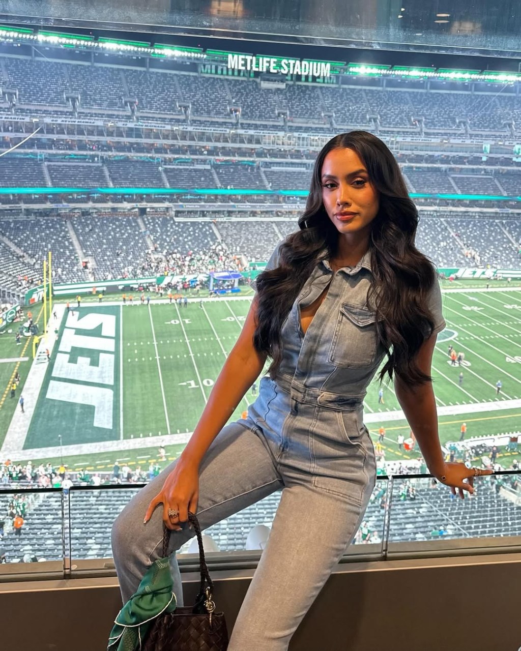 Jets receiver Allen Lazard reveals engagement as Steelers rumors swirl ...