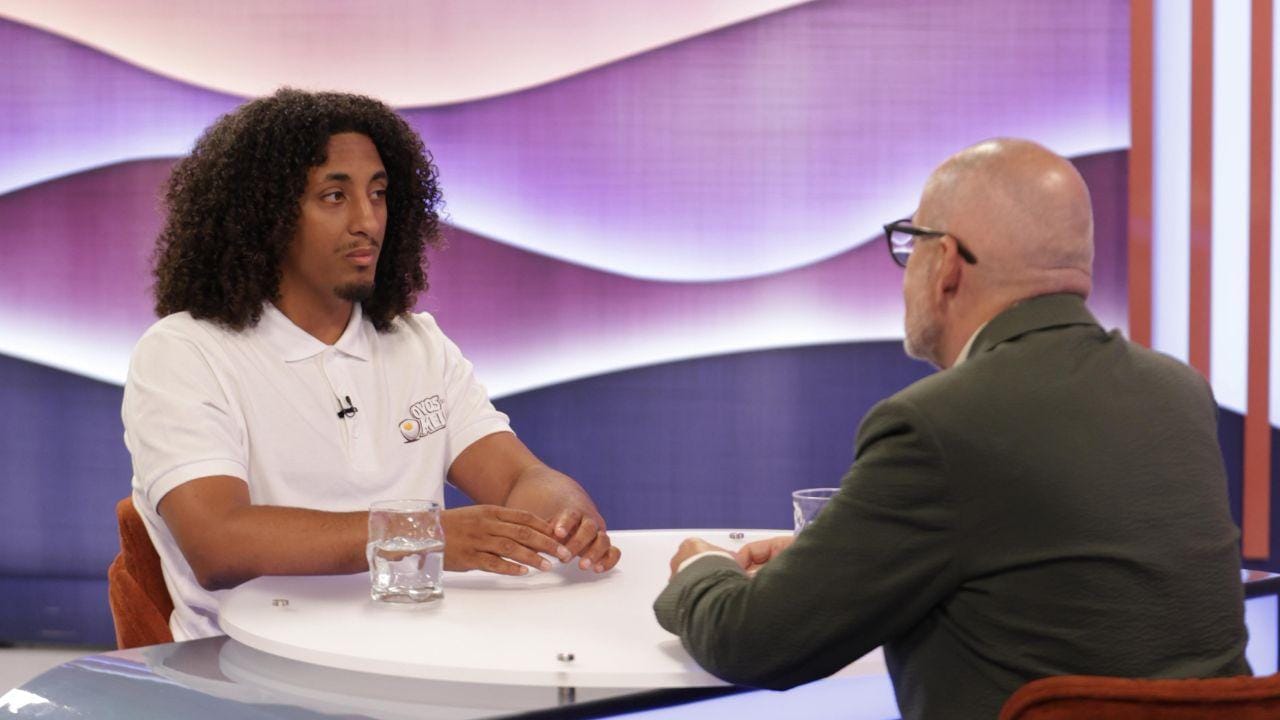 Alguns portugueses nem lhe compravam ovos — hoje, Tiago Melo é um ...