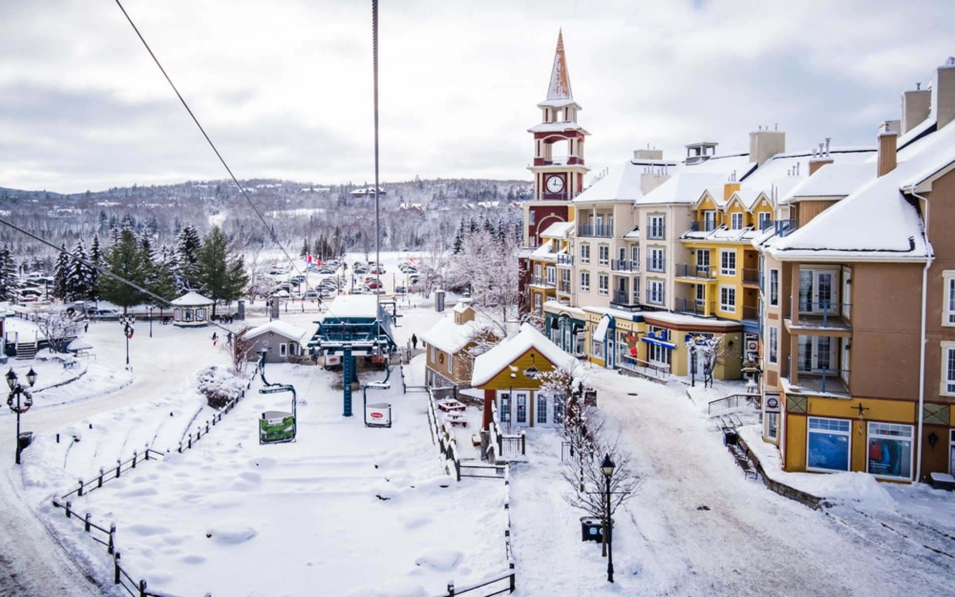 Discover Quebec's landscapes and hidden historic sites