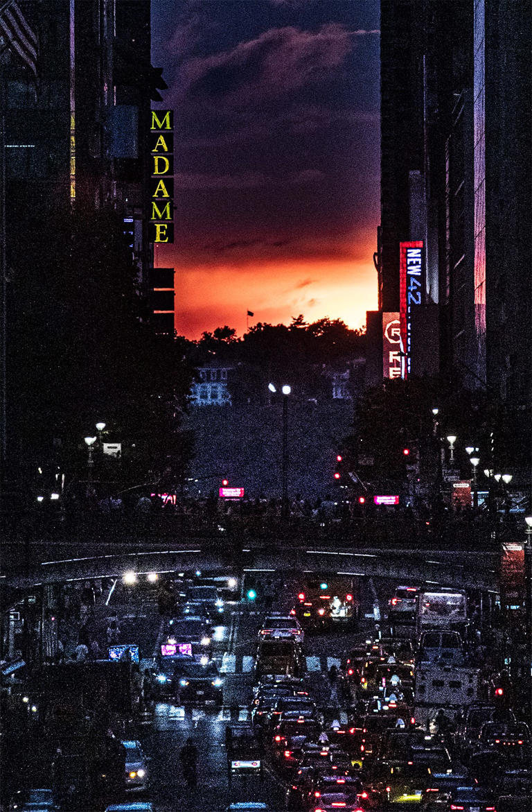 Looking to capture a perfect Manhattanhenge photo? Here's when, where ...