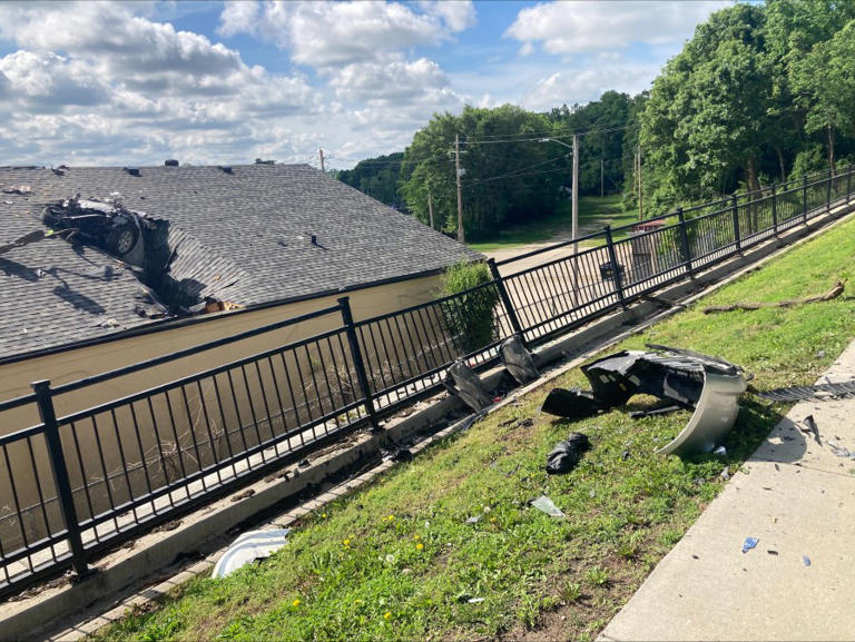 WATCH: Second car in 3 months crashes into roof of Missouri veterans hall