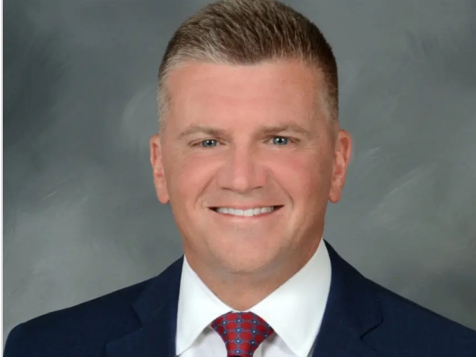 Bucks County school board approves controversial superintendent in 5-4 vote