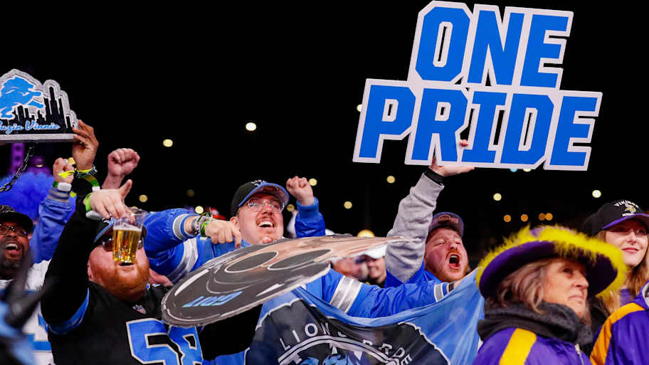 Study Finds Lions Have Foul-Mouthed Fans