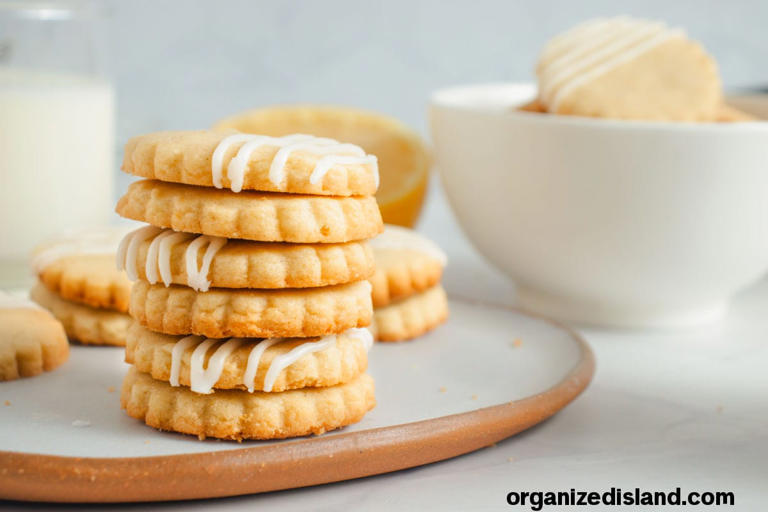 Lemon shortbread cookies