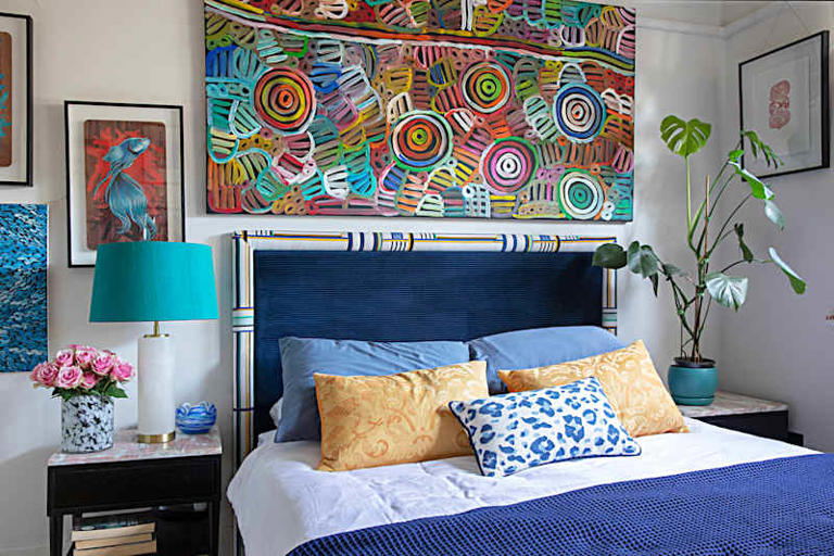 I never thought I'd put a rug on my wall - until I saw this DIY hack