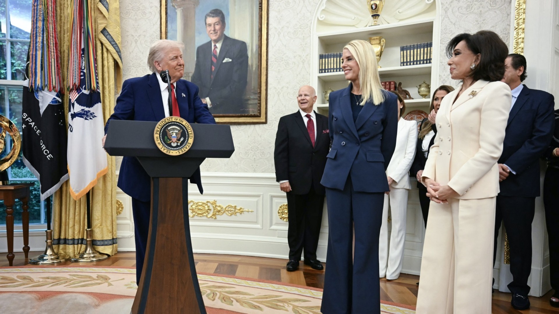 Trump labels Jeanine Pirro 'a great prosecutor' as she is sworn in as ...