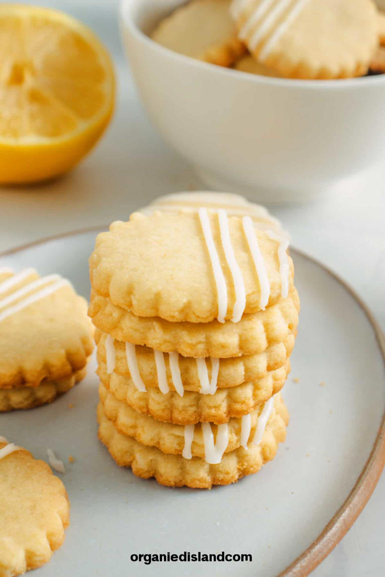 Lemon shortbread cookies