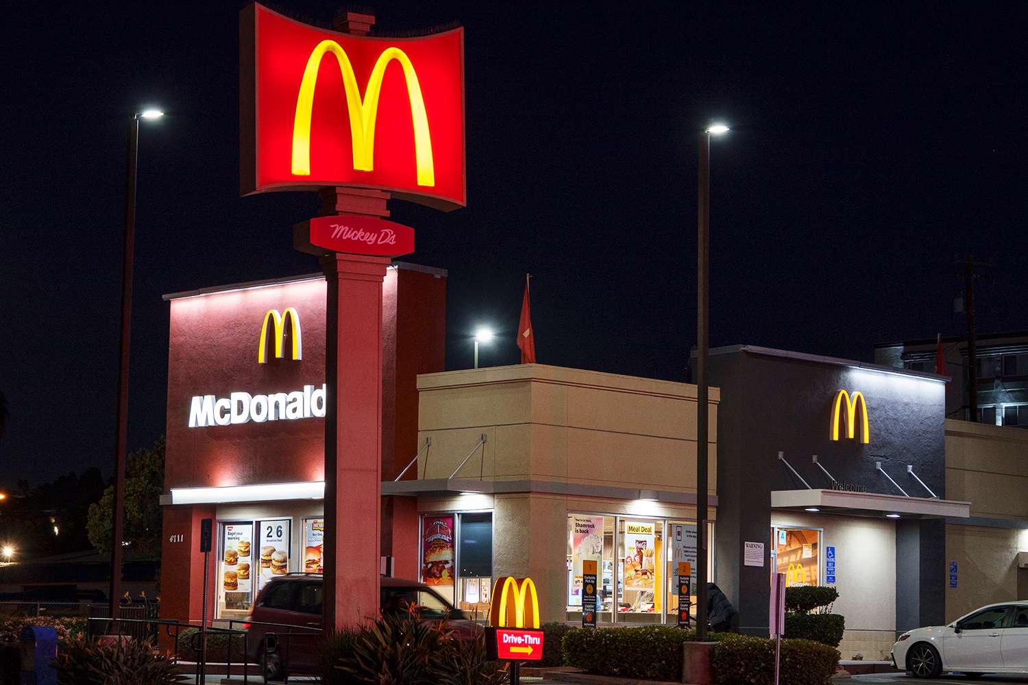 McDonald's Locations Nationwide Will Be Extending Hours Starting This ...