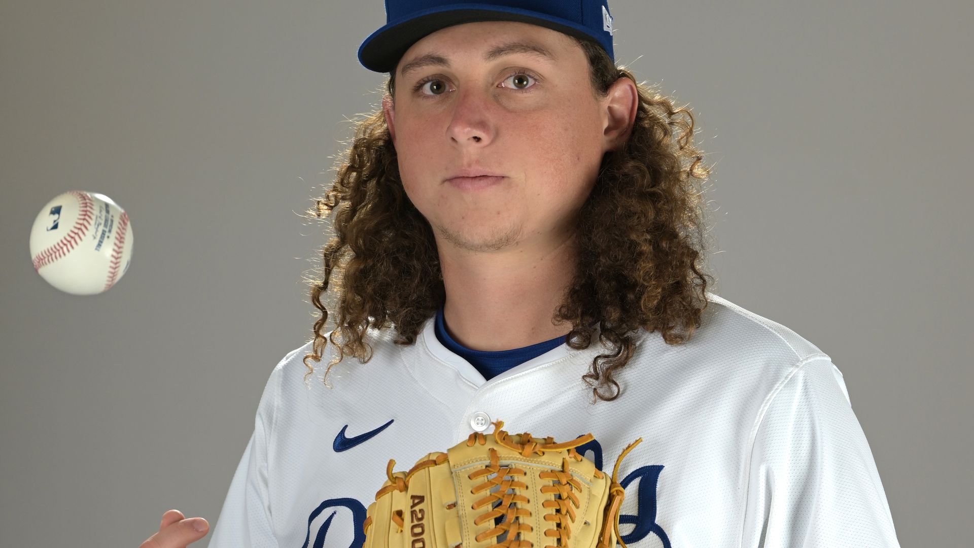 Royals call up reliever Andrew Hoffmann