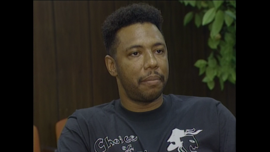 Trump commutes sentence of former Gangster Disciples leader Larry Hoover