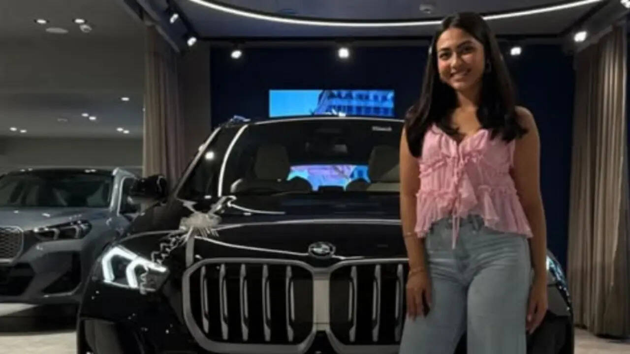 Reem Shaikh Buys EXPENSIVE BMW Car, Jannat Zubair Says ‘Proud Is ...