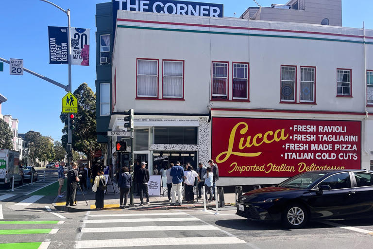 Tech company takes over famous storefront in San Francisco's Mission ...