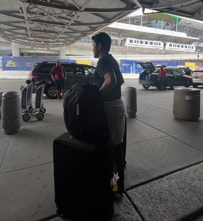 TAEHYUN's friend who's fighting cancer. There are two more mothers